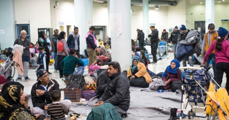 Dossier Individu En Danger Les êtres Invisibles Migrants Et
