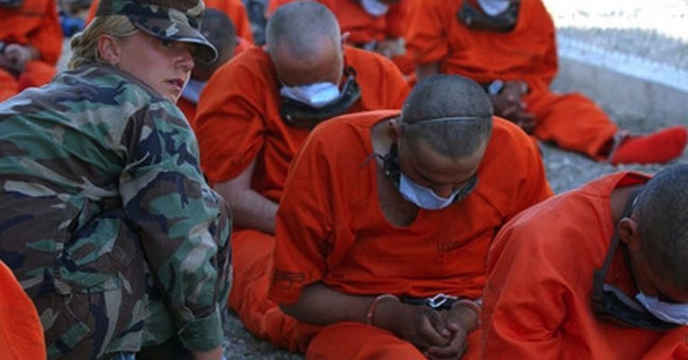 Guantánamo, symbole international d'injustice - Amnesty International ...
